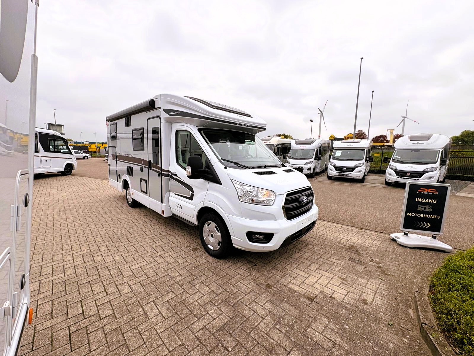 McLouis Avantgarde SLIM 339 | DICAR Motorhomes.